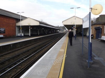 Photo 6x4 Winchester: the railway station Looking along Platform 2 (for ...