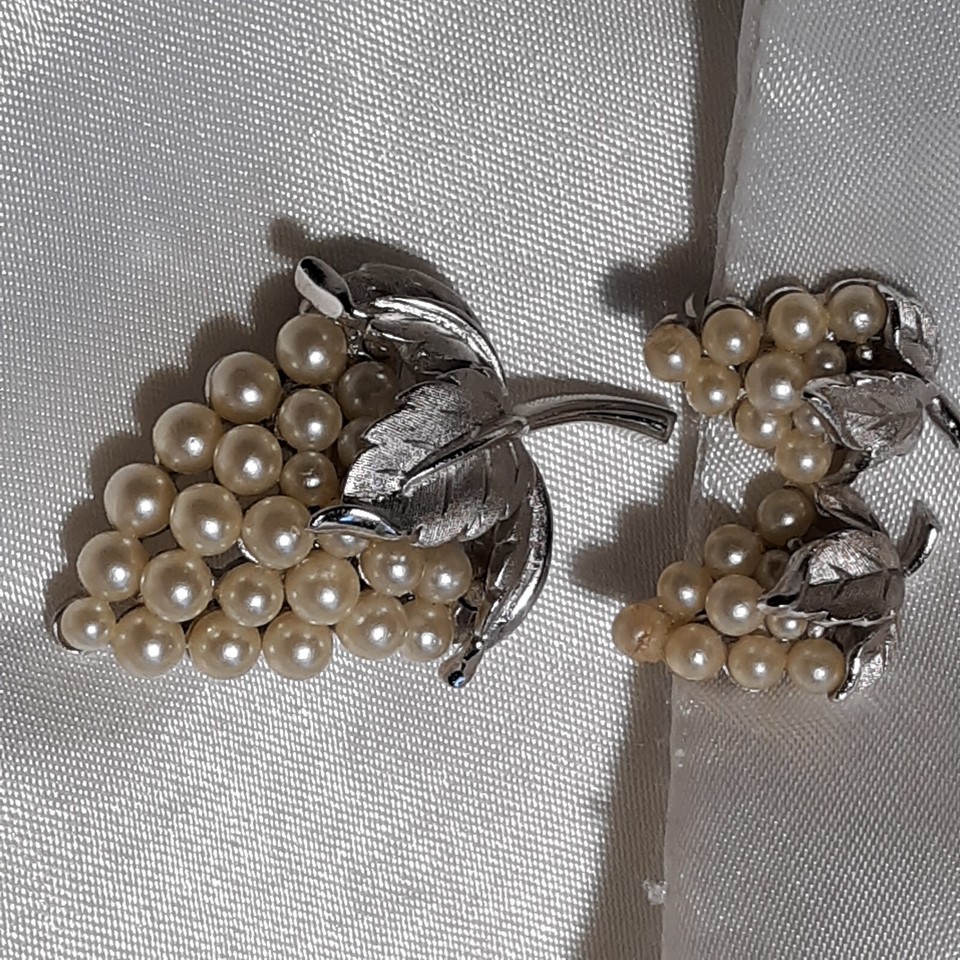 C1940s Alfred Philippe Design Crowned Trifari Pearl & Silver Earrings ...