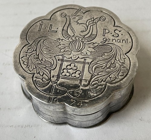 VINTAGE I.L. P.S. GENANT 1674 SILVER UNICORN PILL BOX METROPOLITAN ...