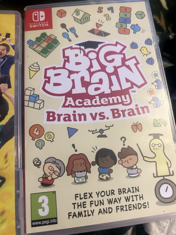 Nintendo Switch 32GB Bundle Console, Controller, Adapter, Games, Case ...