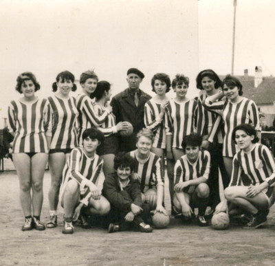 VINTAGE 1960s Women's Sports Team Photo Girls Striped Uniforms Coach ...