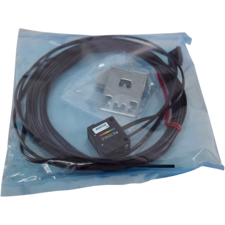 NEW Keyence CZ-H35S RGB Color Fiber Optic Sensor Head Reflective IP40 ...