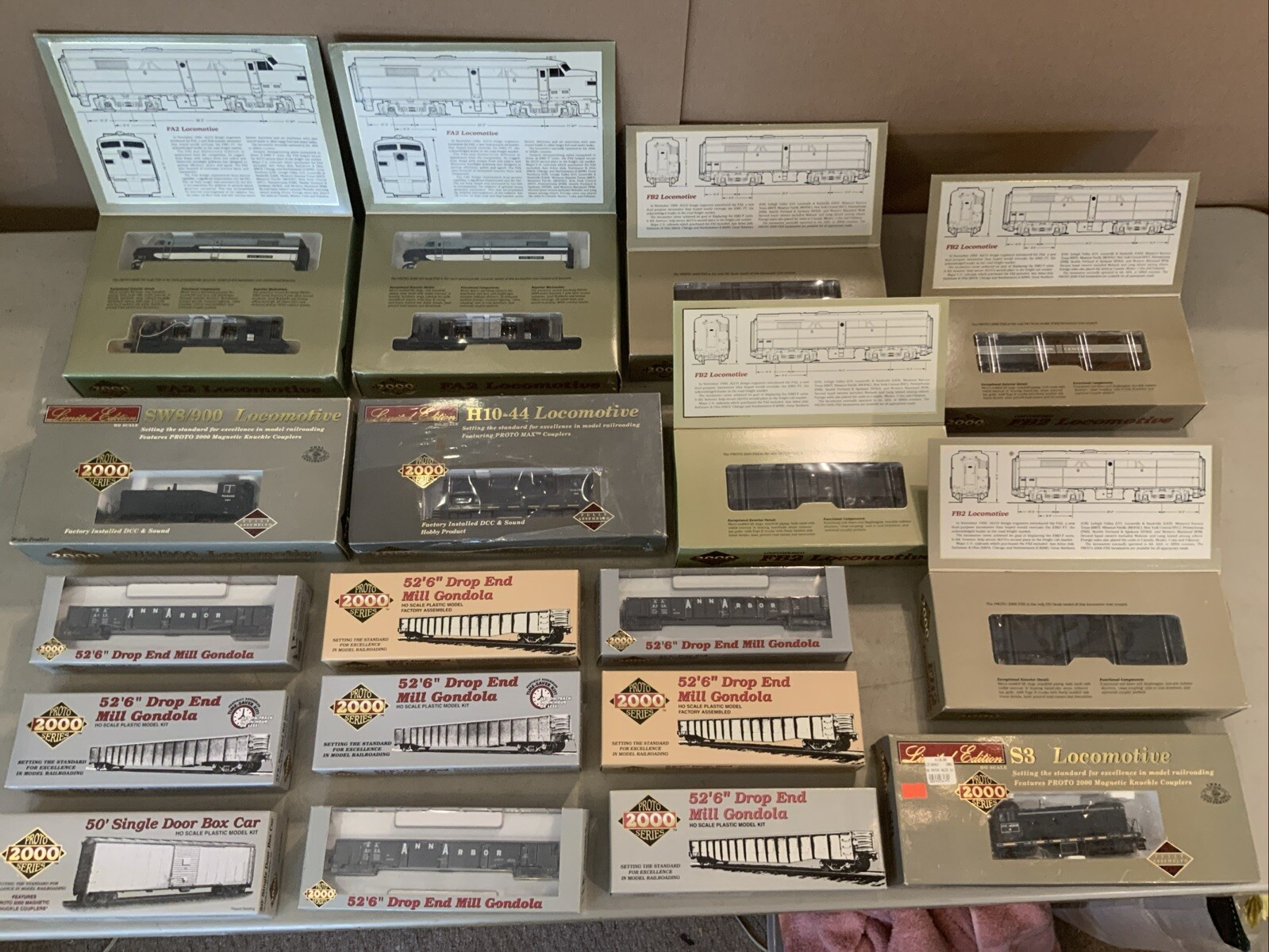 HUGE LOT PROTO 2000 HO SERIES LOCOMOTIVES ENGINES H10-44 SW8/900 FB2 S3 ...