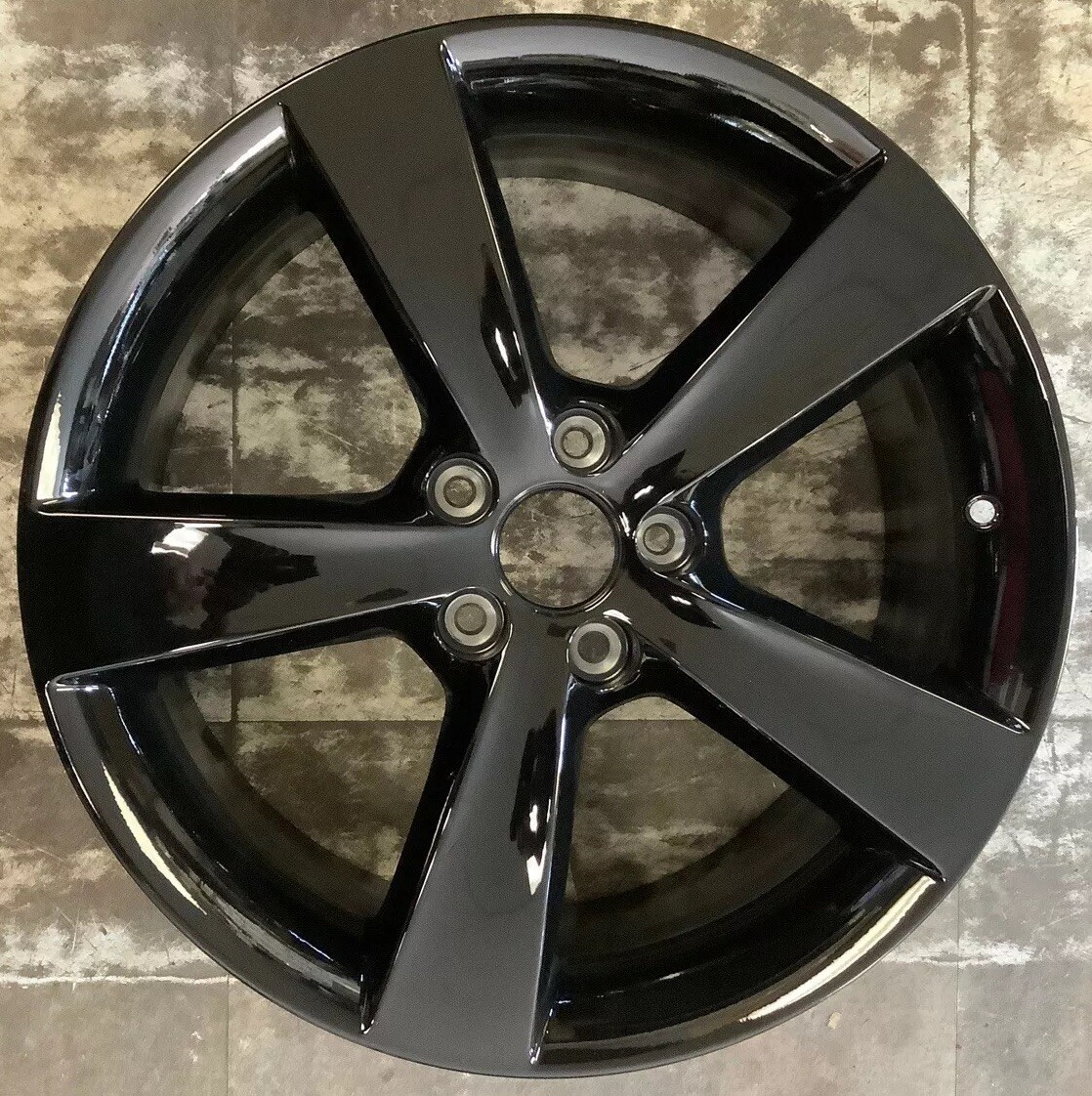 Dodge Dart Rim Black Spoke