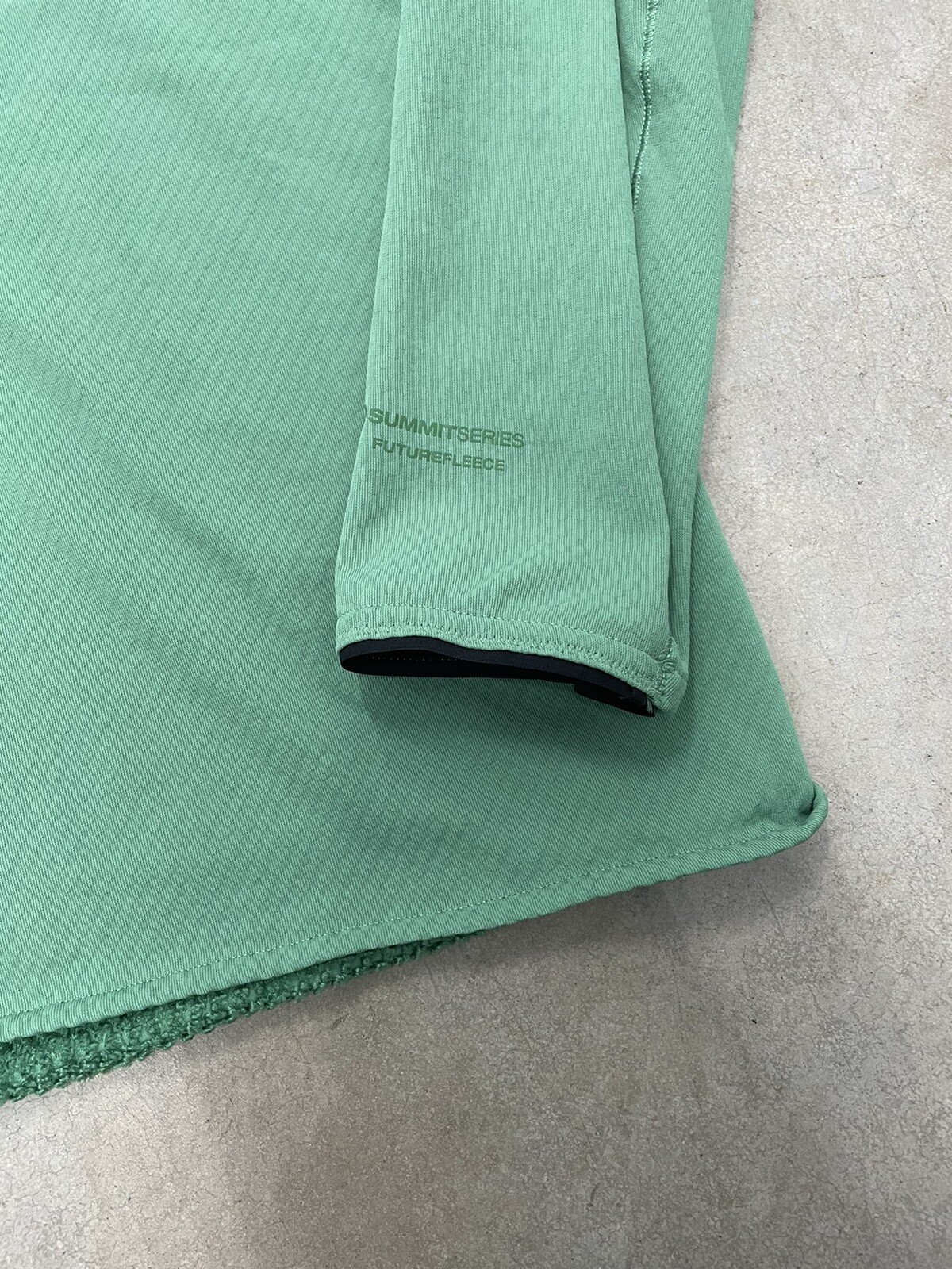 The North Face Summit Series FutureFleece Crew Neck Deep Grass Green ...