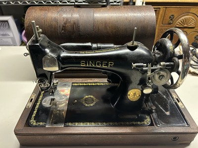 VINTAGE SINGER—MODEL 128 SEWING MACHINE W/WOOD CASE | eBay