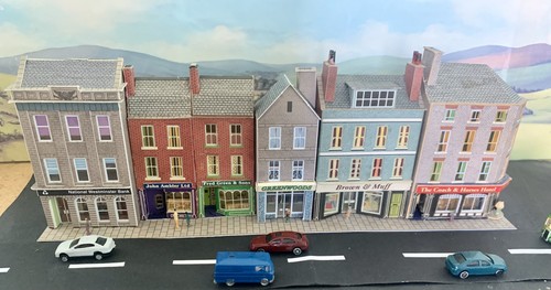 Metcalfe~N Gauge~Low Relief~High Street Buildings~Houses~Bank~Pub ...