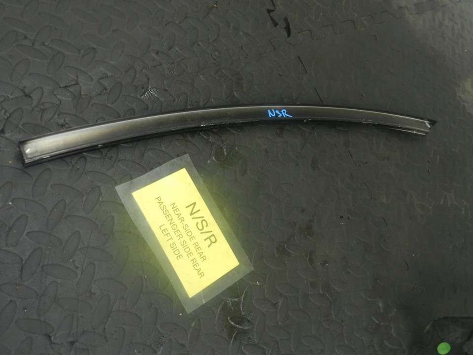 165. 2008 SAAB 9-3 VECTOR. PASSENGER SIDE REAR DOOR WINDOW RUNNER GUIDE ...