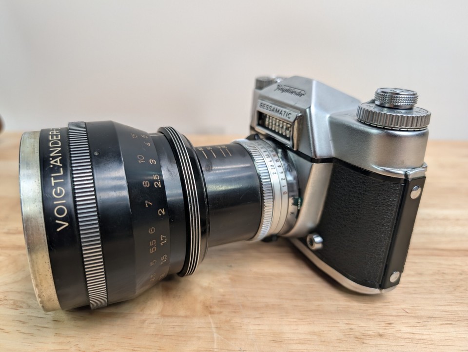 Yoigtländer Bessamatic W/ Voigtlander-Zoomar 36-82mm f2.8 Lens And Case ...