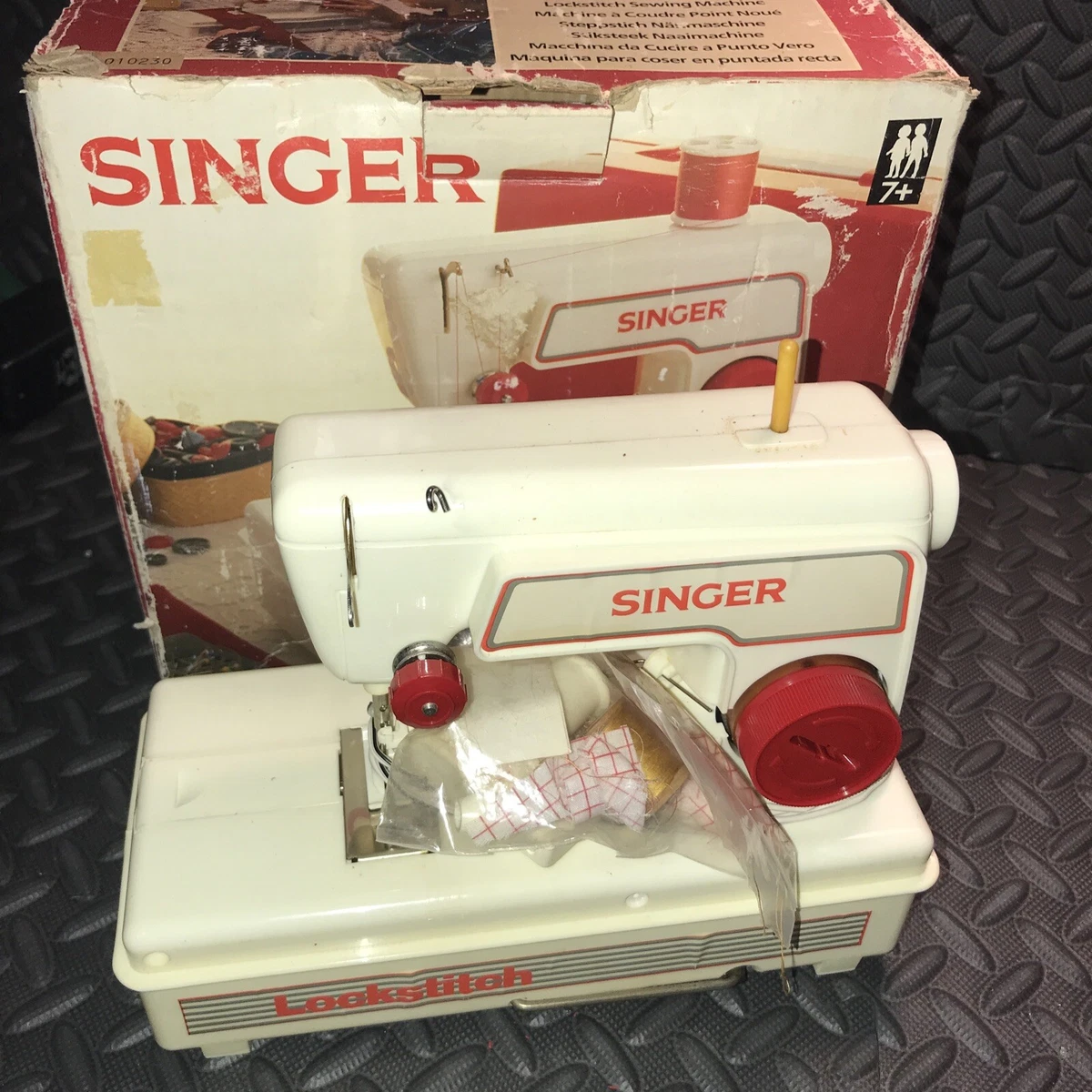 Singer Lockstitch Family Sewing Machine