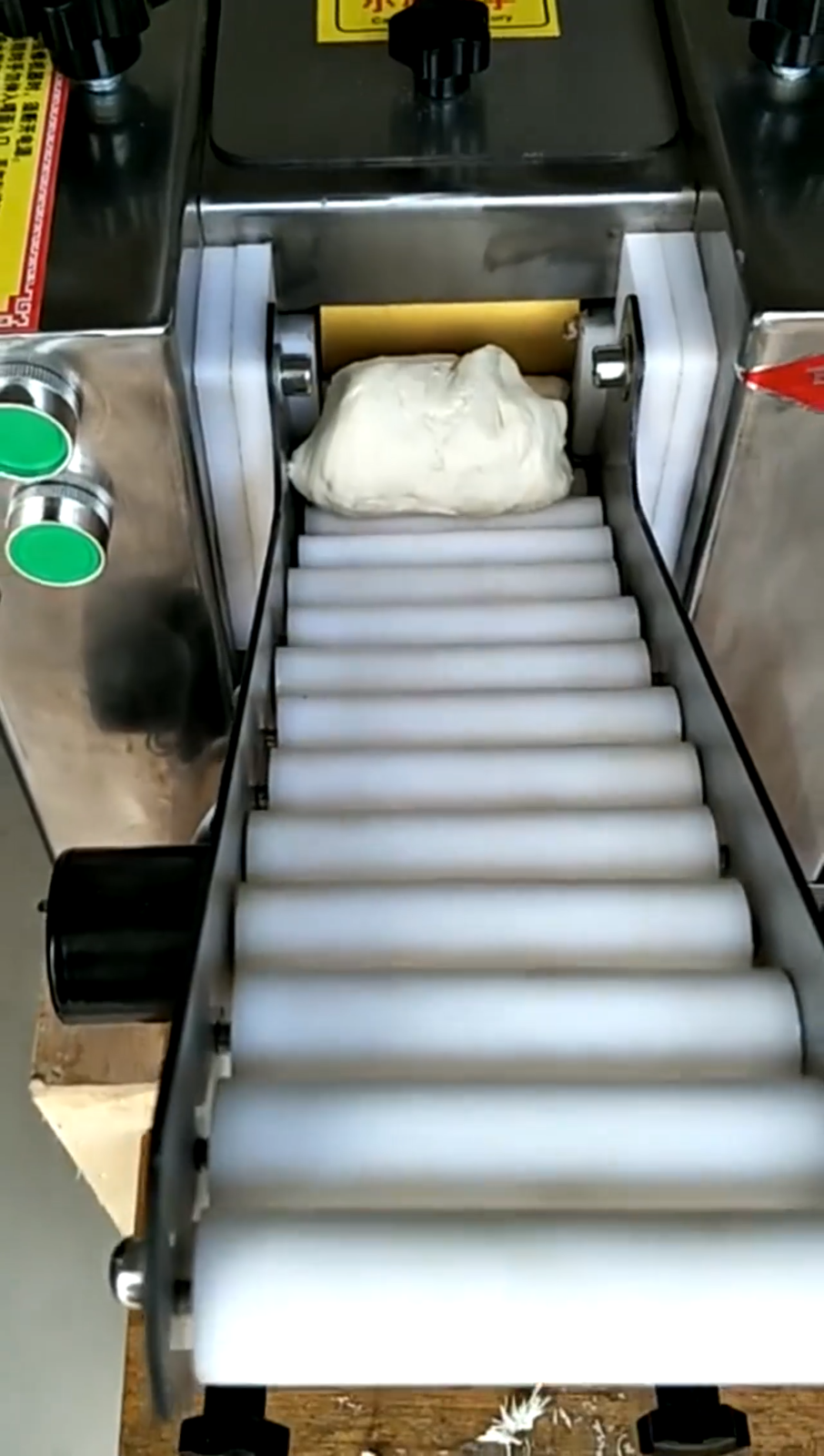 Automatic Dumpling Skin Wrapper Making Machine Dumpling Chapati ...