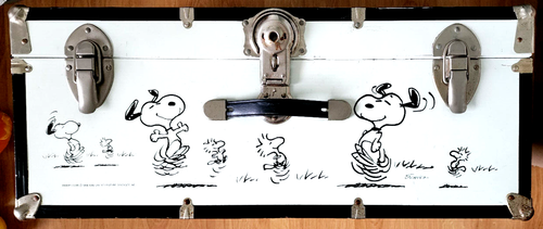 Vintage Peanuts Black/White Chest Snoopy Metal Foot Locker Toy Chest 30 ...