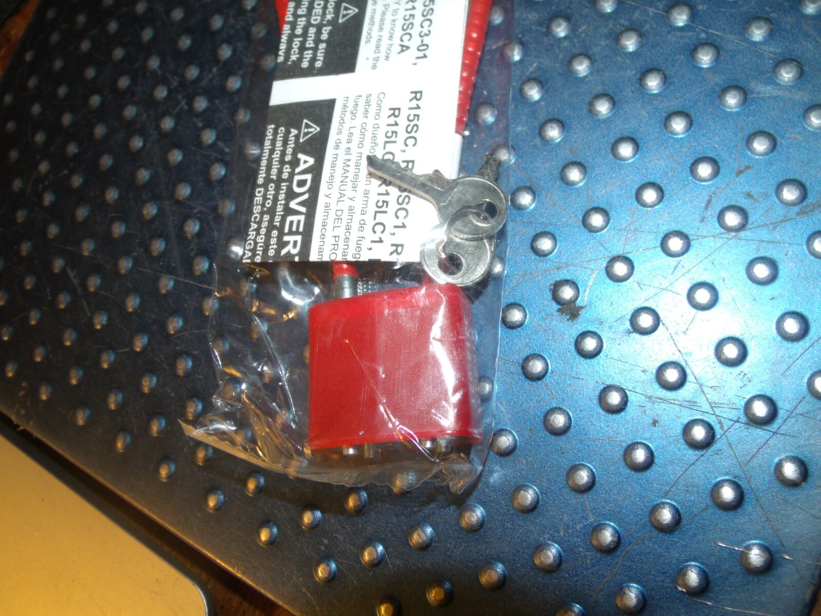 NEW Regal Firearms Red 15" Gun Cable Lock R15SC3 2 Keys | eBay