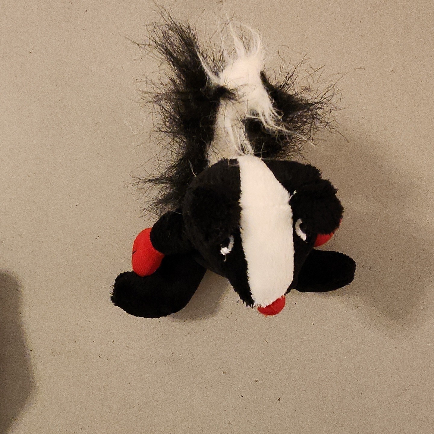 Stinker Station Skunk Gasoline 6" Plush Toy Idaho Gas Fighting Boxing ...
