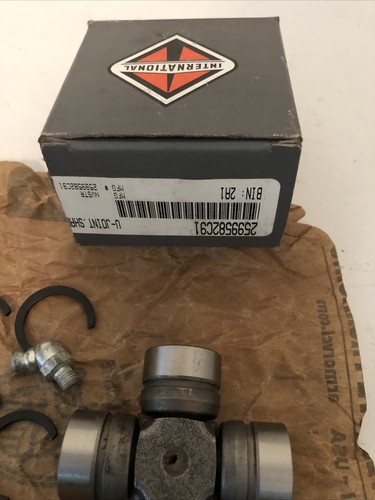 GENUINE INTERNATIONAL U-JOINT KIT PROSTAR 2599582C91 OEM NOS NEW | eBay