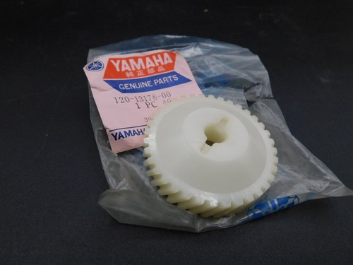 NOS OEM Oil Pump Drive Gear, 34T Yamaha YJ2 U5 U5E YG1TK YGS1T YLCM YL2 ...