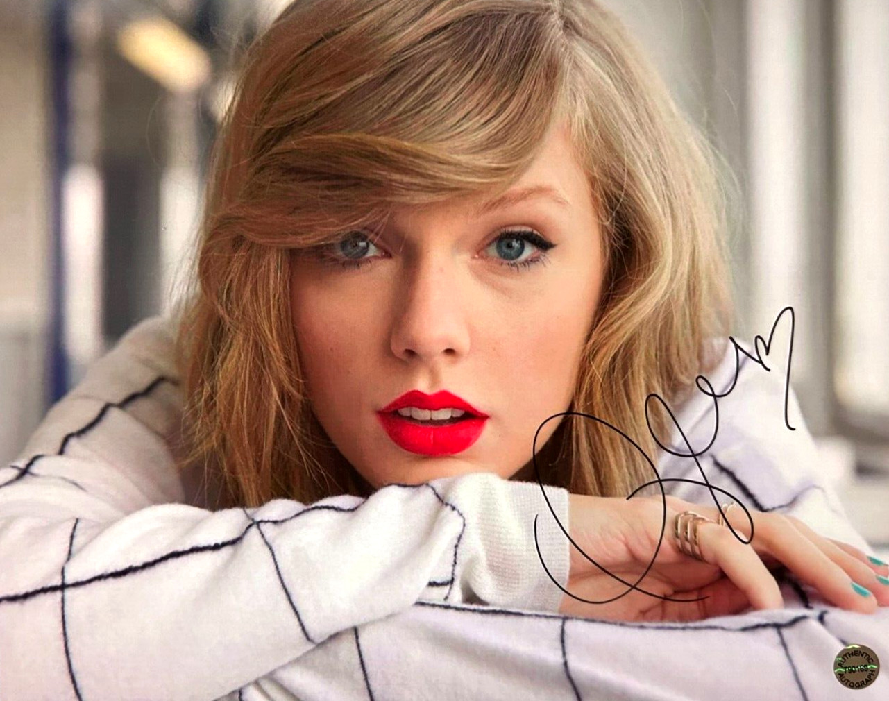 TAYLOR SWIFT Hand Signed 8x10 inch Photo Original Signature Autograph w/COA