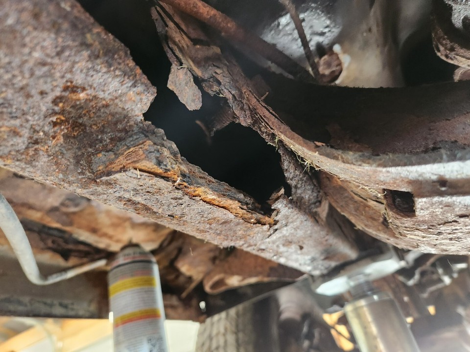 1996 dodge ram 1500 parts truck/plow truck. Runs & plows fine, frame ...