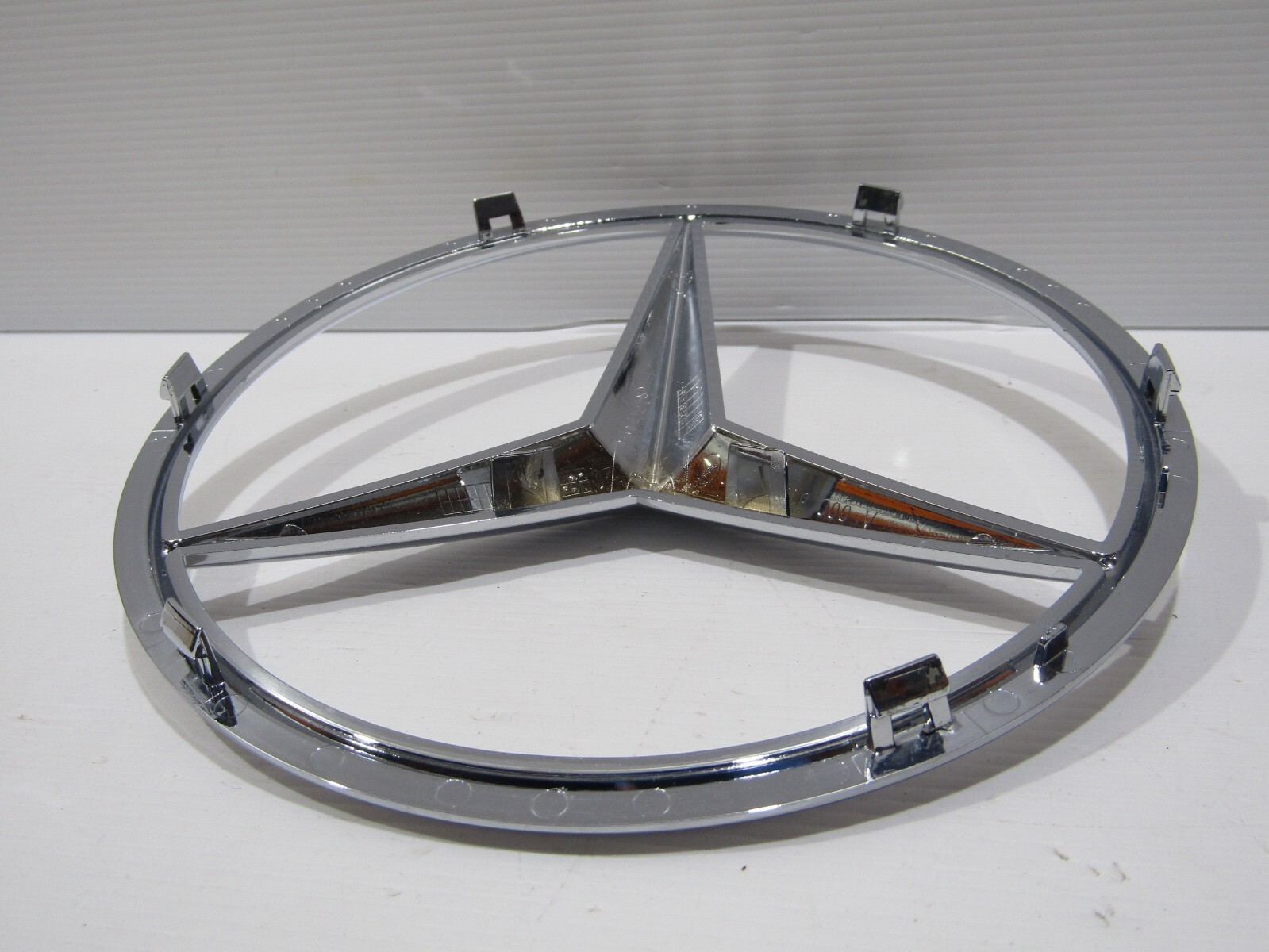 MERCEDES G W463 G63 AMG FRONT GRILL STAR BADGE A0008179500 REF G11U-20 ...