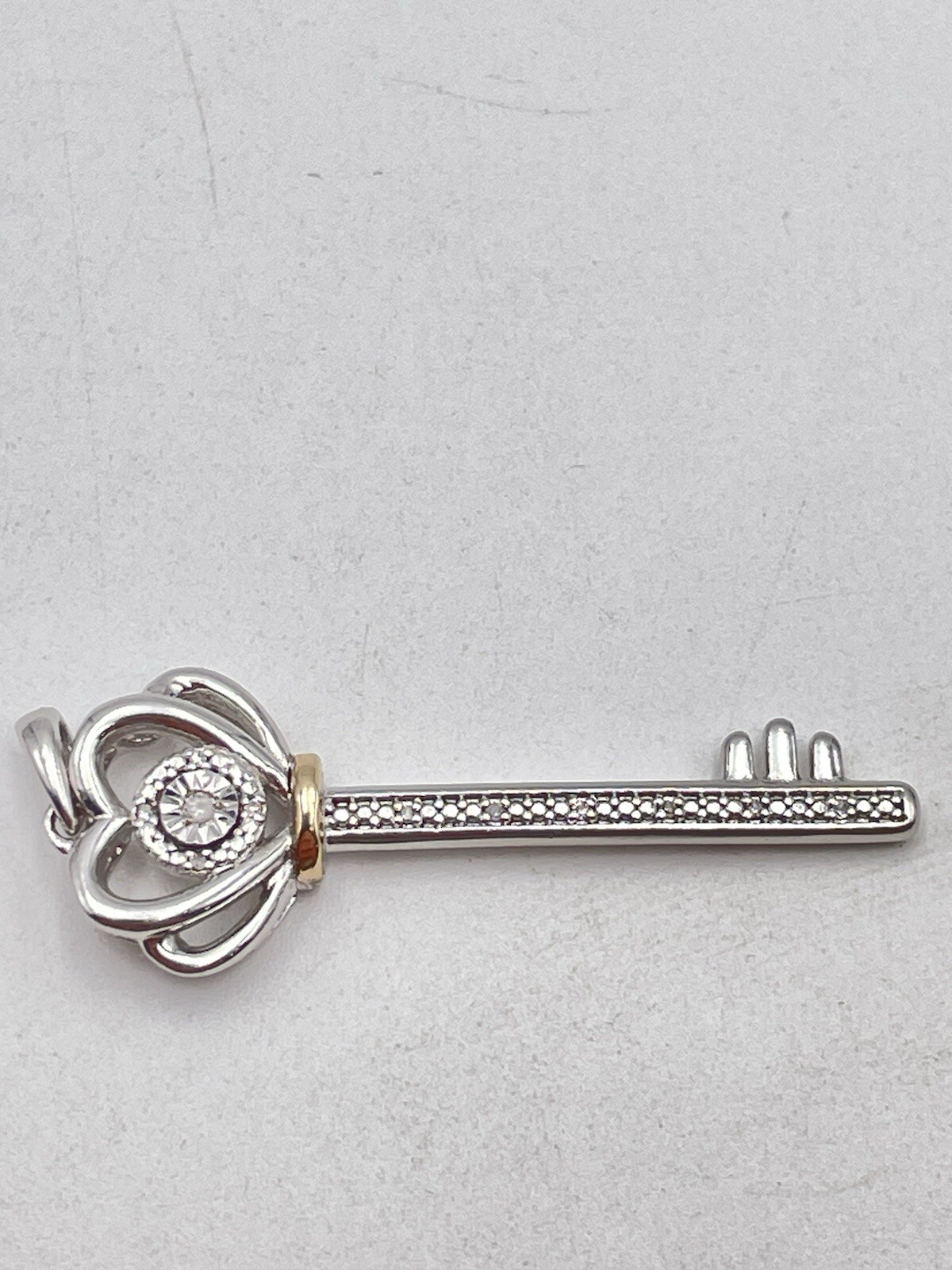 STERLING SILVER 925 WHITE GEMSTONE KEY 10KT ACCENT PENDANT 2.1g | eBay