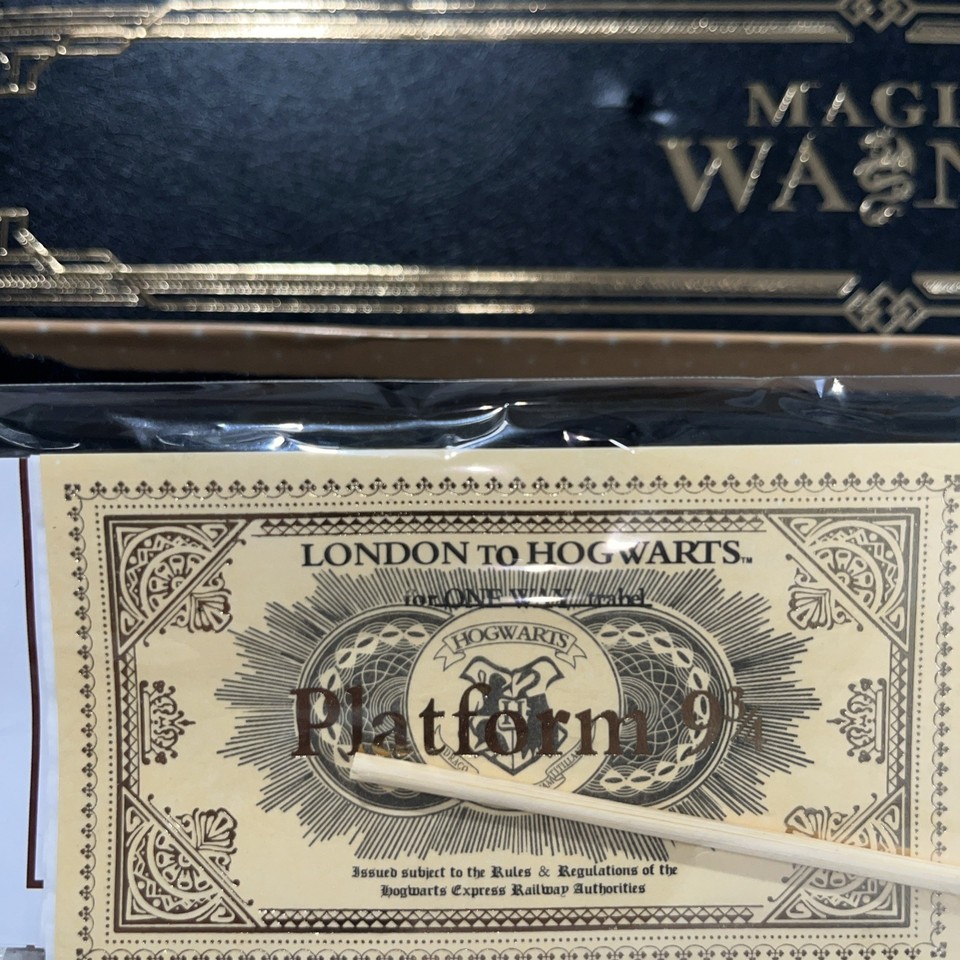New! Harry Potter Magical Cosplay Replica Wizard Magic Wands With Spit ...