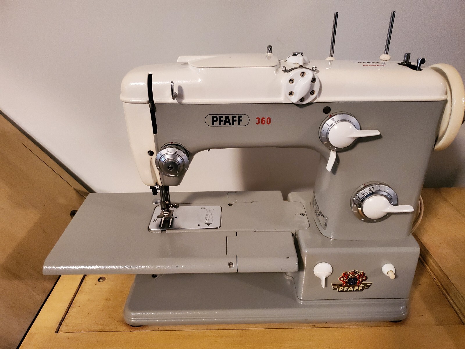 PFAFF 360 GERMAN HEAVY DUTY INDUSTRIAL FREE ARM SEWING MACHINE WITH CABINET | eBay