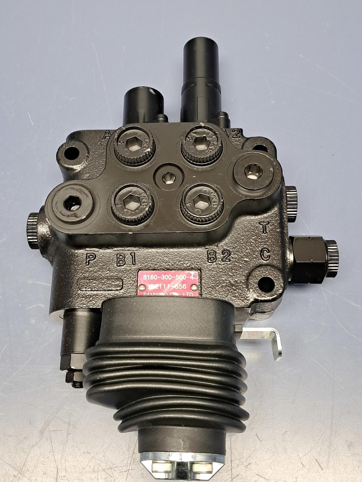 Mahindra 81603005004 EMax Front‑End Loader Control Valve & Joystick ...