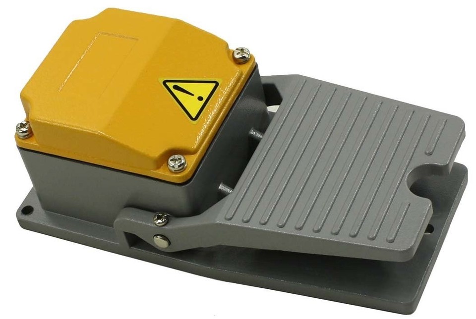 G&W Heavy Duty Foot Switch Momentary Hands Free AC 15A SPDT NO NC ...