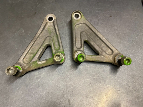 1990-1991 Kawasaki KX125 KX250 OEM Rear Shock Frame Mounts * 2 | OE