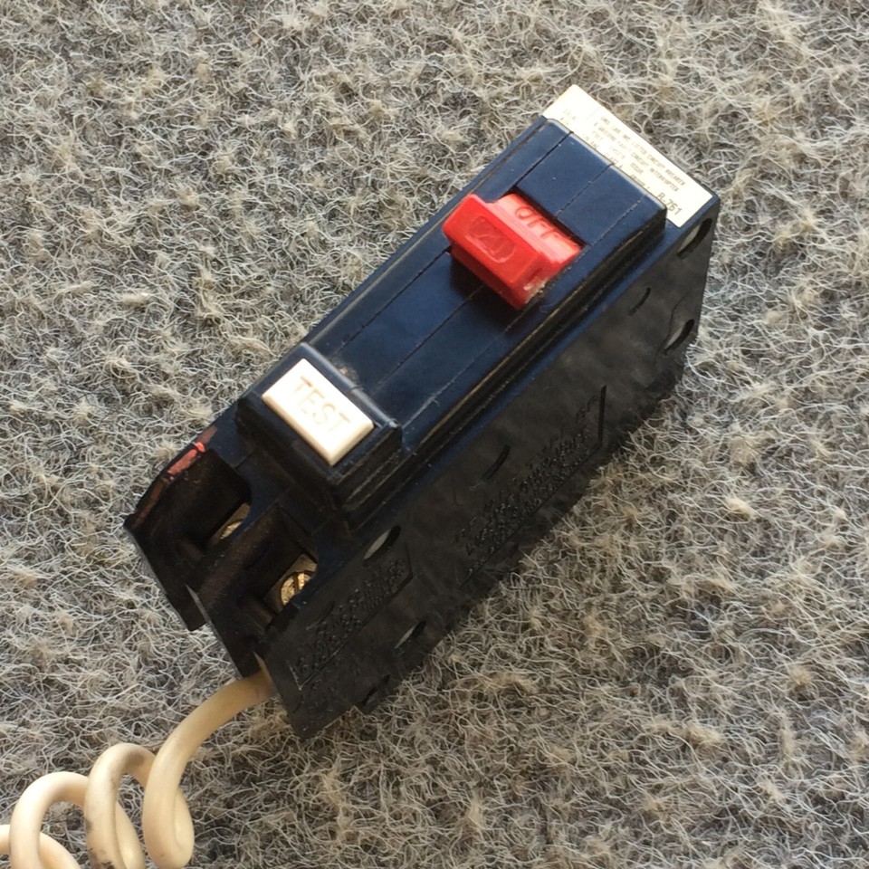 GFCB120 Bryant 20 Amp Ground fault Circuit Breaker *NEXT DAY OPTION ...