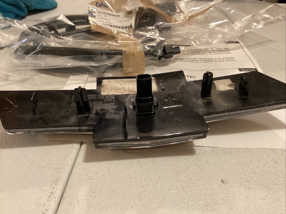 2021-2024 Chevy Suburban & Tahoe Illuminated Bowtie Emblem And Wiring ...