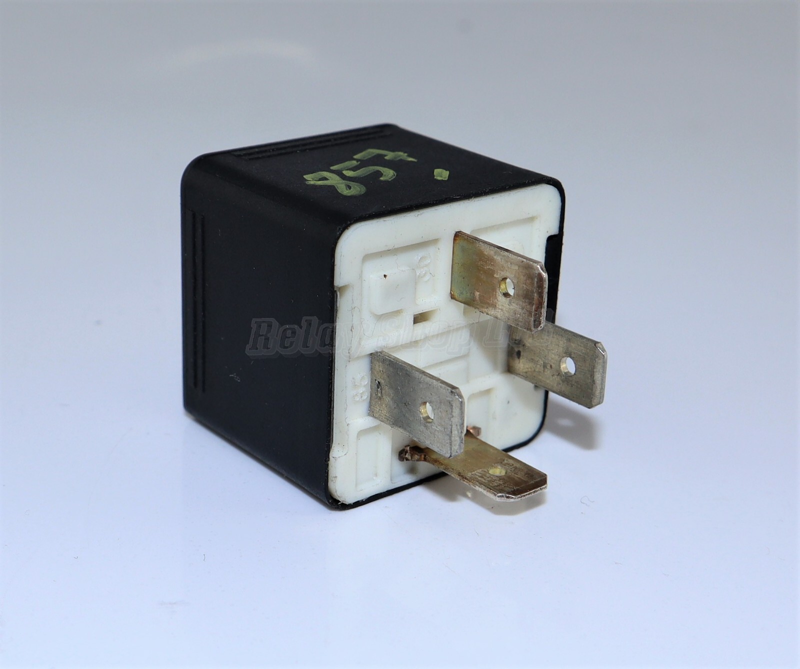 857-Chrysler Jeep Dodge (1995-2010) 4 Pin Multi-Use Black Relay ...