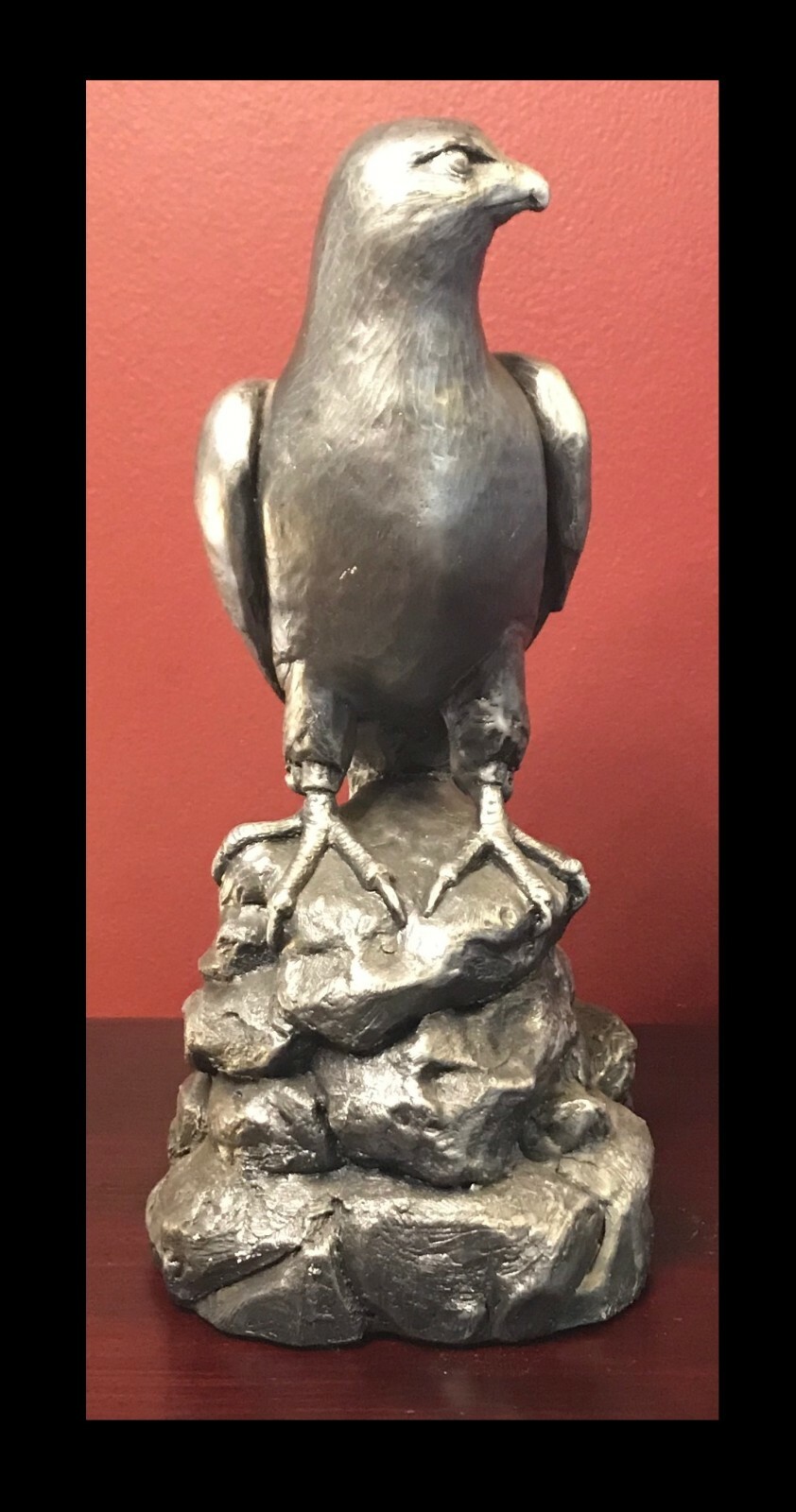 1980 TERRANCE PATTERSON SCULPTURE OF FALCON BIRD SMALL SCRATCH SEE ...