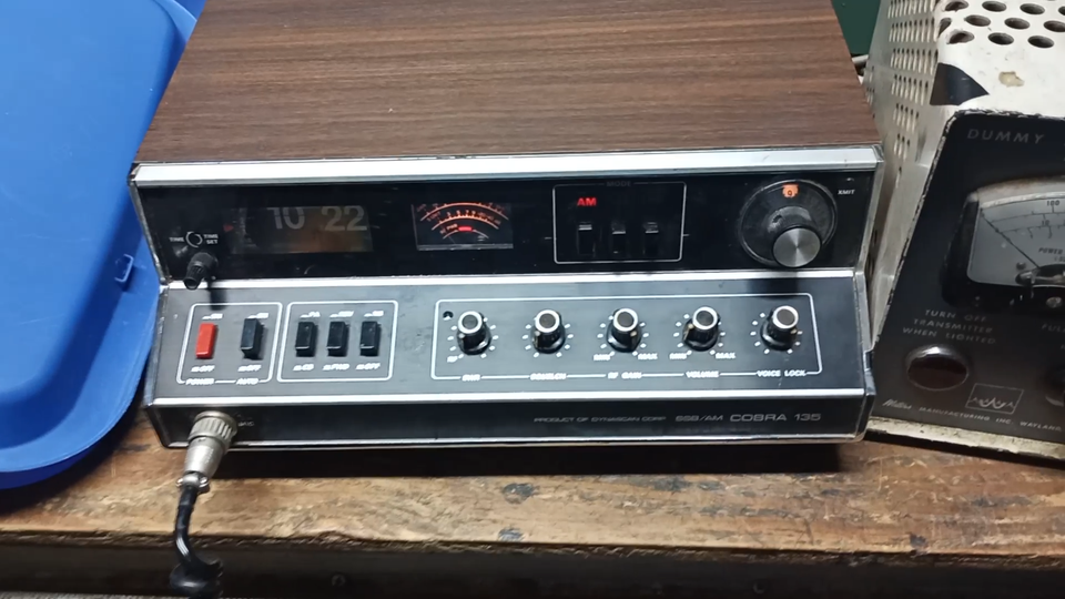 Tested w/ Video Trans & Rec: Vintage Cobra 135 SSB/AM CB Radio Base ...
