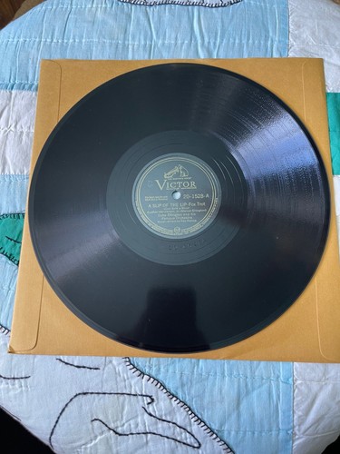 s5 VICTOR Record 78 rpm 20-1528 Duke Ellington A SLIP OF THE LIP ...