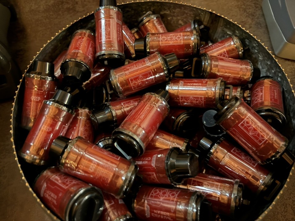 STAR WARS GALAXY’S EDGE RED KYBER CRYSTAL VERSION 2 FACTORY SEALED ...