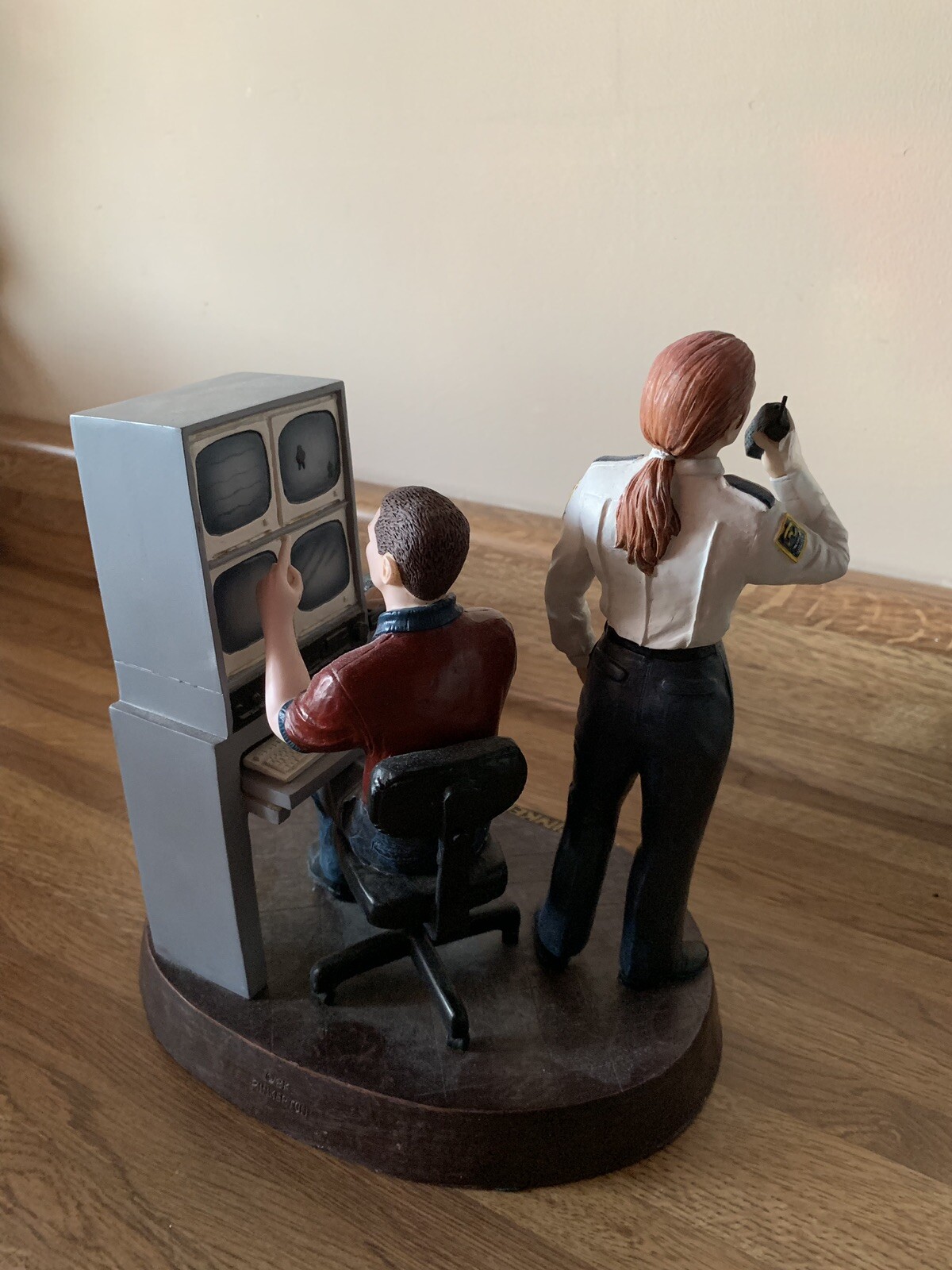 PINKERTON POLICE/SECURITY SERVICES RESIN STATUE FROM YEAR 2000-RARE | eBay