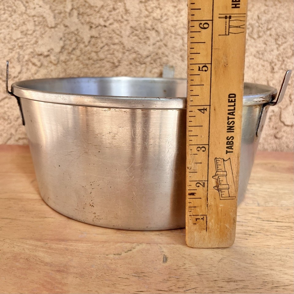 WEAREVER Aluminum USA 10x4” Angelfood Cake Pan Cooling Feet 2744 ...