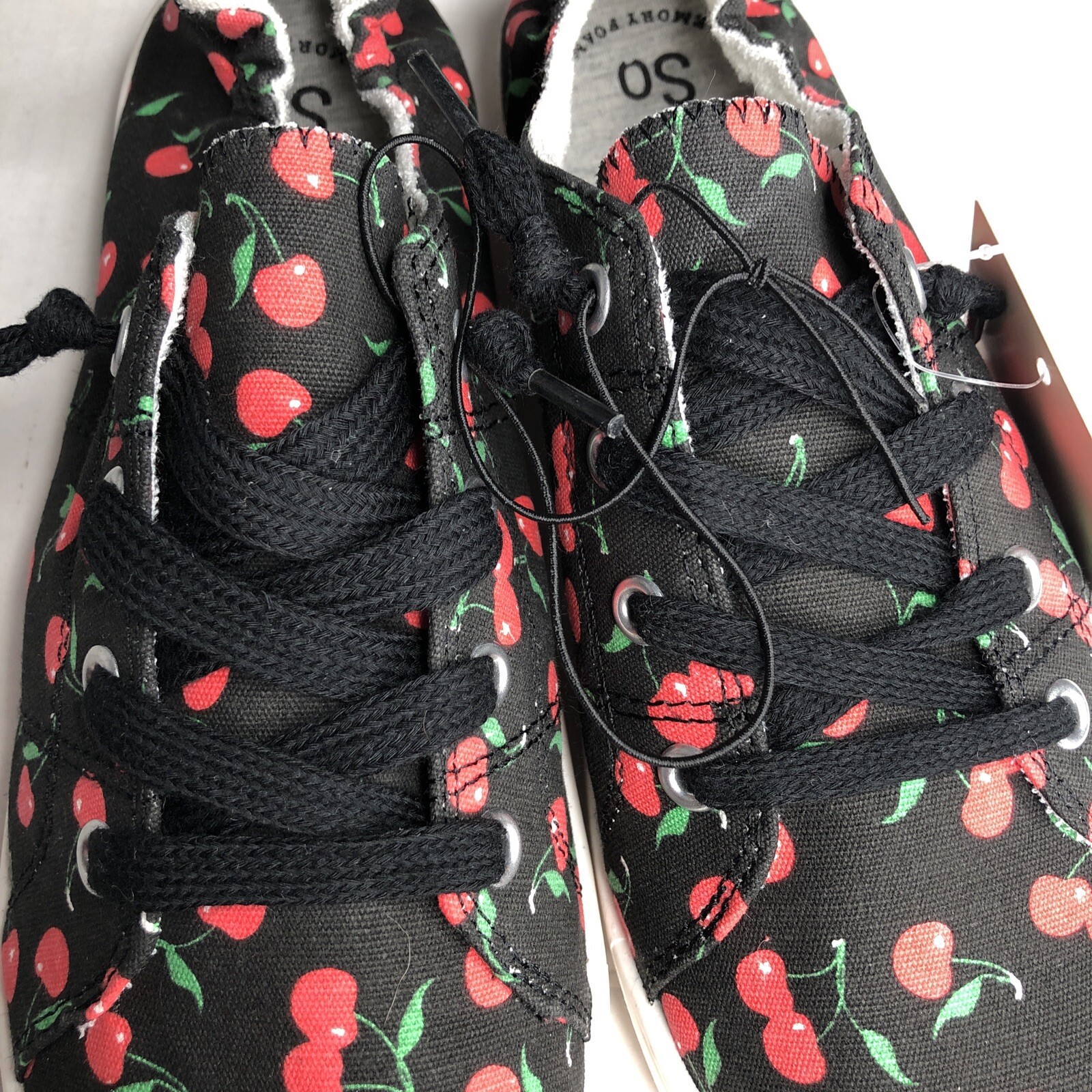 SO Redwood Women's Sneakers 8.5 Red Black Cherry Canvas Shoes for sale ...