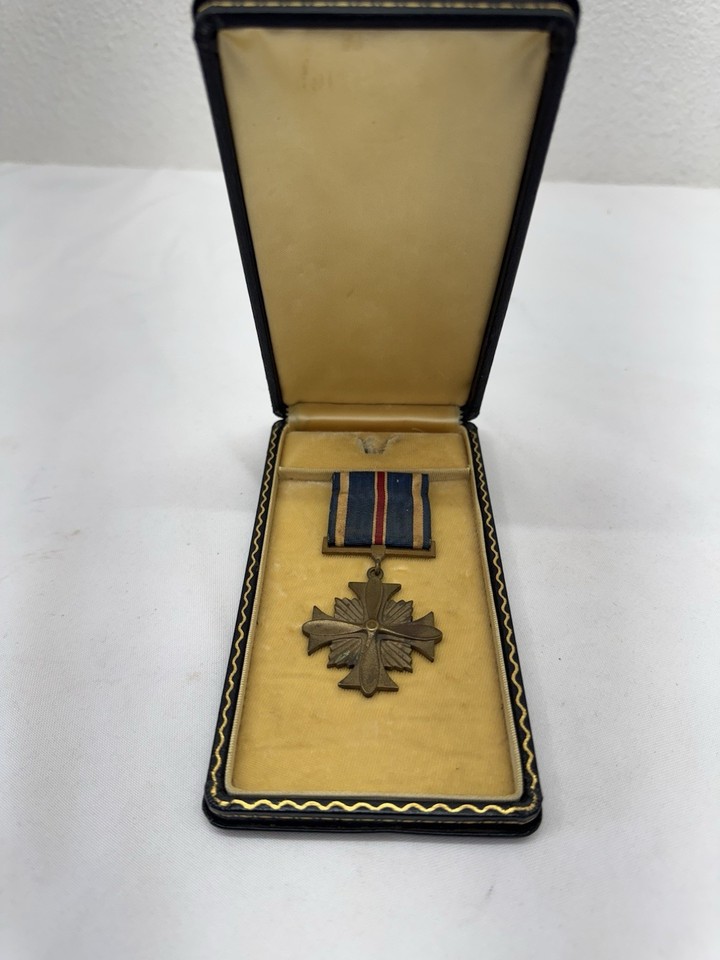 WW2 Original US DFC Distinguished Flying Cross | eBay