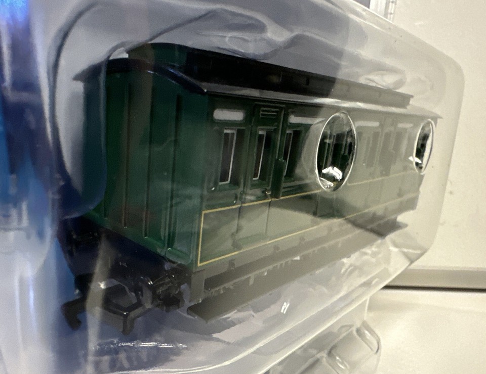 Bachmann HO Scale Thomas & Friends Emily's Coach / Passenger Car #76042 ...