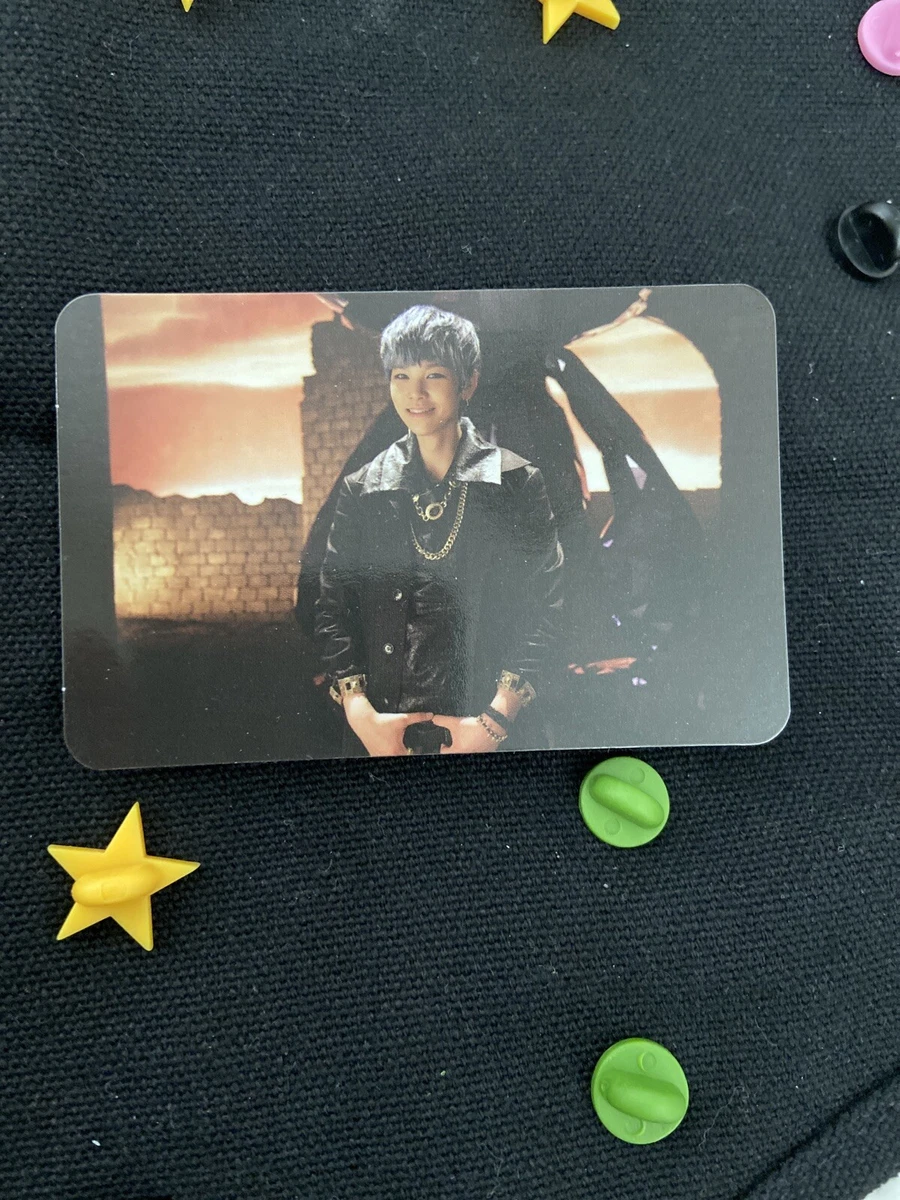 Zelo One Shot Photocard