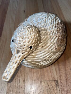 DUCK BASKET WOVEN RATTAN AND RAFFIA TWO COLOR WITH LID AND GLASS EYES ...