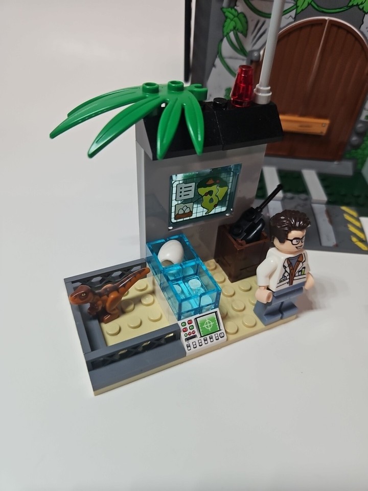 LEGO Juniors Jurassic World T Rex Breakout - 10758 - Not Complete Set ...