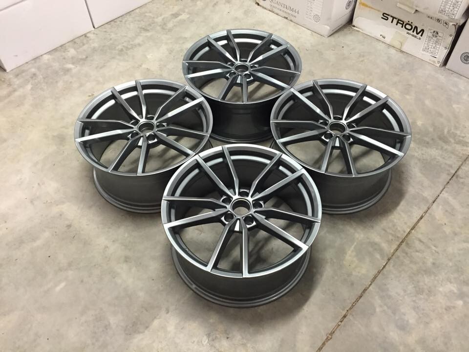 18" VW Golf R Pretoria Style Alloy Wheels Gloss Gun Metal Golf MK5 MK6 ...