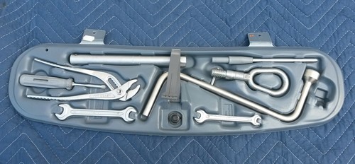 E46 BMW Trunk Tool Kit Set OEM Complete M3 2001 2002 2003 2004 2005 ...