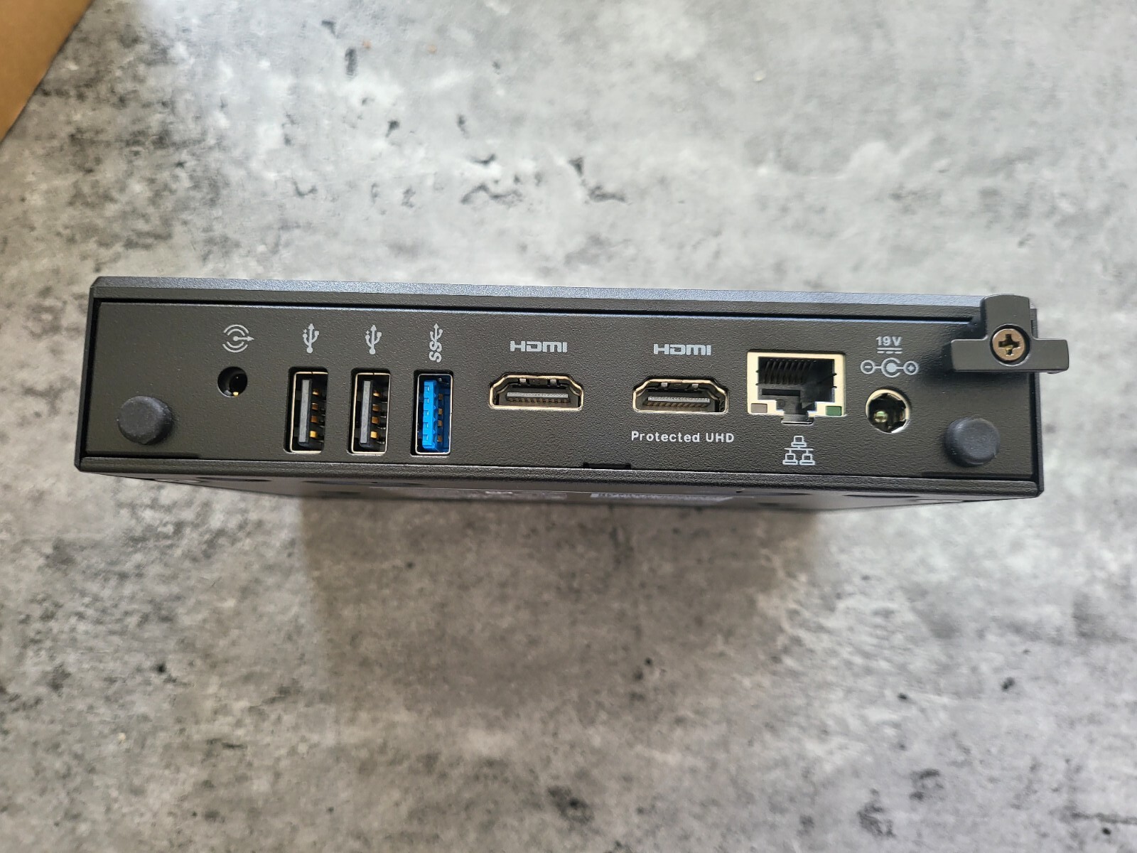 NUC8CCHKRN - Completely Silent FanlessIntel® Nuc 8 Rugged "Chaco Canyon ...