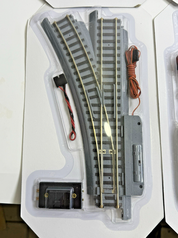 4 Walthers Trainline HO Power-Loc Remote Control Turn Out Switches Left ...