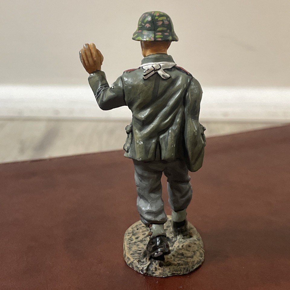 King and Country - WWII German Waffen - Marching Injured SS Trooper ...