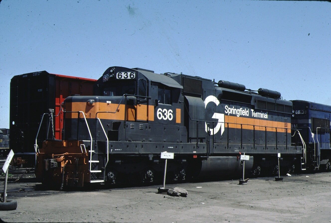 Springfield Terminal Guilford EMD SD26 Kodachrome Original Kodak Slide ...